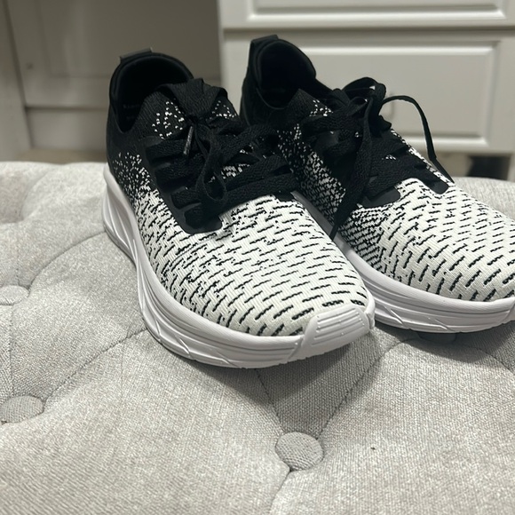 J Slides | Shoes | Size 6 Sneakers By Jslides Nwot | Poshmark